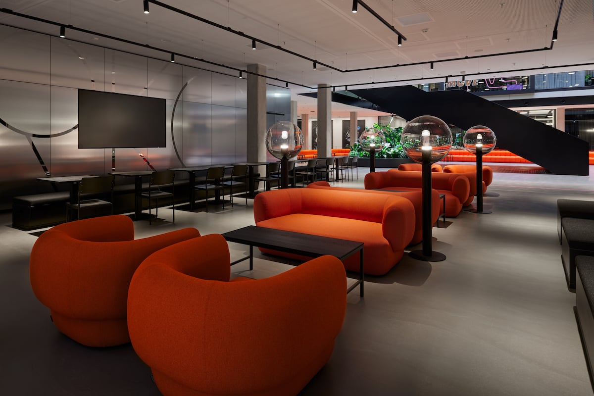 Lounge Büro als inspirierender Arbeitsplatz: Entspannt und produktiv